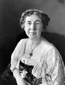 Life and Major Accomplishments of Alexander Graham Bell - World History Edu