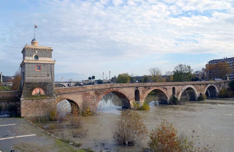 How did Constantine’s vision at Milvian Bridge facilitate the spread of ...