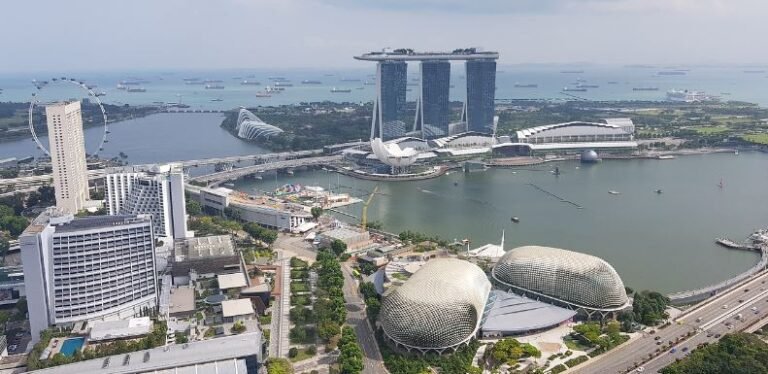 History of Lee Kuan Yew and how he put Singapore on the path of rapid ...