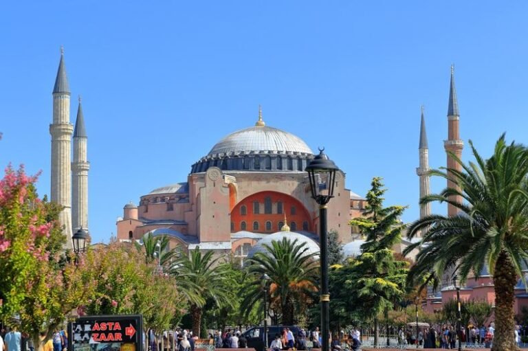 Brief History of Istanbul and its Most Famous Historical Sites - World ...