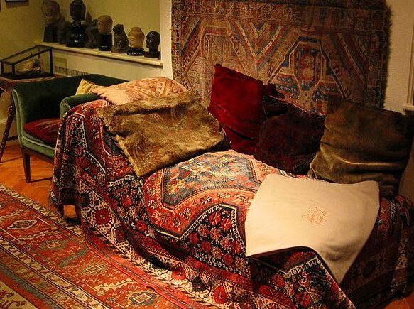 Sigmund Freud - Biography, Beliefs and Major Contributions - World ...