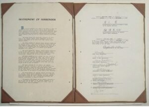 The Surrender on USS Missouri in Tokyo Bay - World History Edu