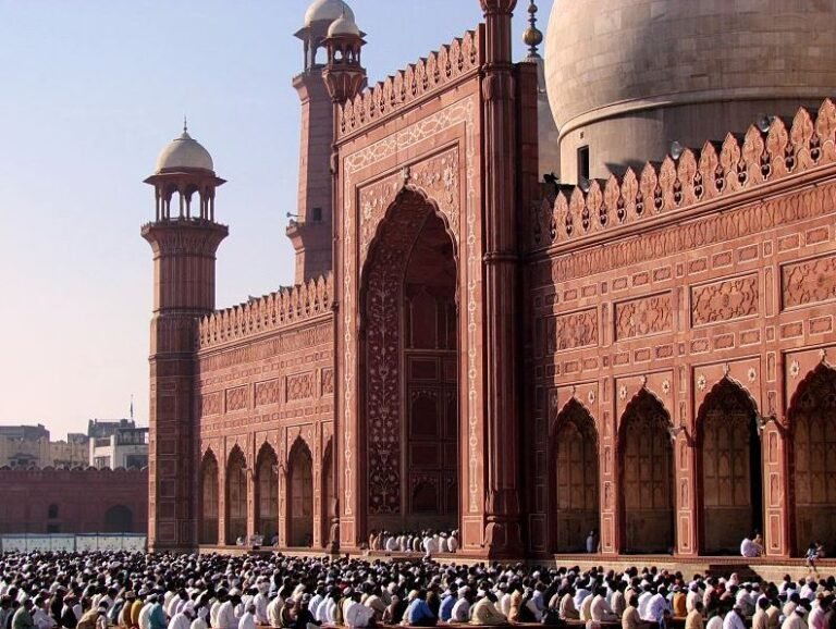 8 Most Famous Islamic Holidays - World History Edu