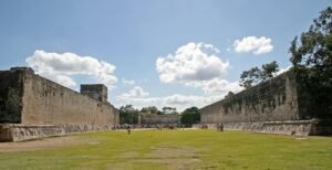 The Ball Game of Mesoamerica: Origin Story, Gameplay and Rules - World ...