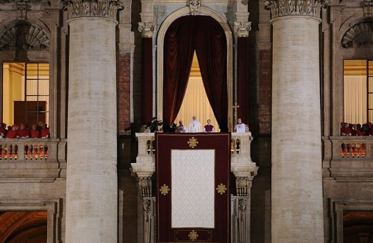 How is a new pope elected? - World History Edu